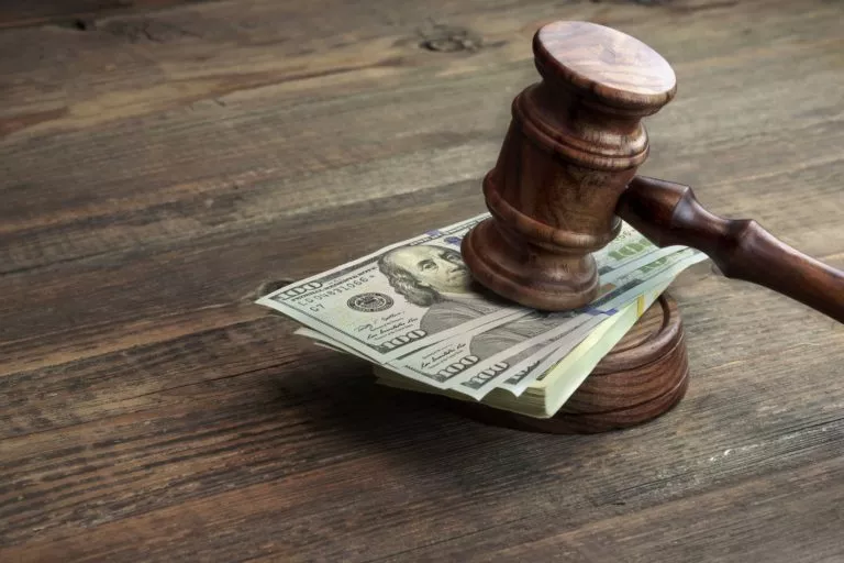What Happens If You Accidentally Use A Counterfeit Bill 